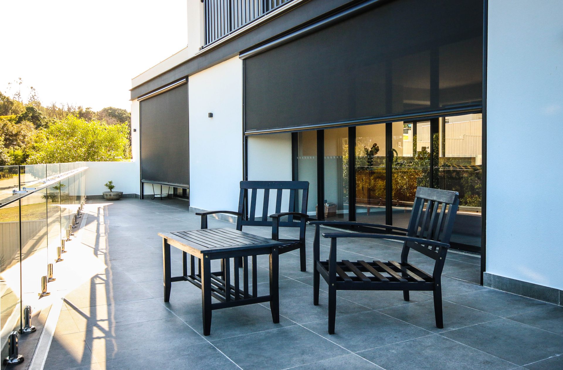 SmartScreen: Motorized Roll-Up Mosquito Net Of Superior Elegance ...